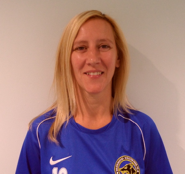 Julie Crook's Instagram, Twitter & Facebook on IDCrawl